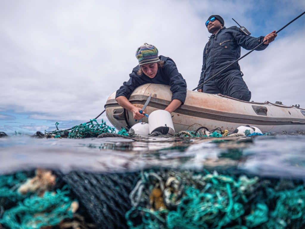Deze organisatie haalde in juni 103 ton plastic uit de oceaan