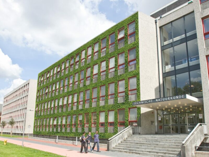 Groene muren van Respyre om de stad te vergroenen