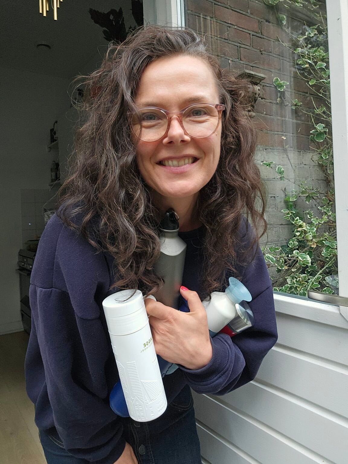Kunnen plastic waterflessen en bakjes nou wel of niet in de vaatwasser?